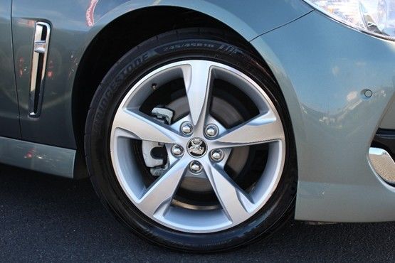 Genuine Holden VF S2 SS-SV6 2015-2017" ALLOY WHEEL AND CAP " – Auto ...